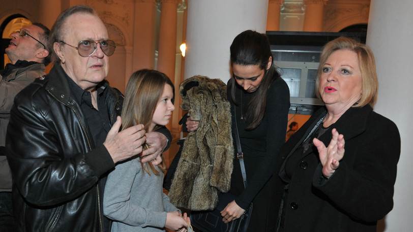 Kako danas izgleda unuka Arsena Dedića? | Story