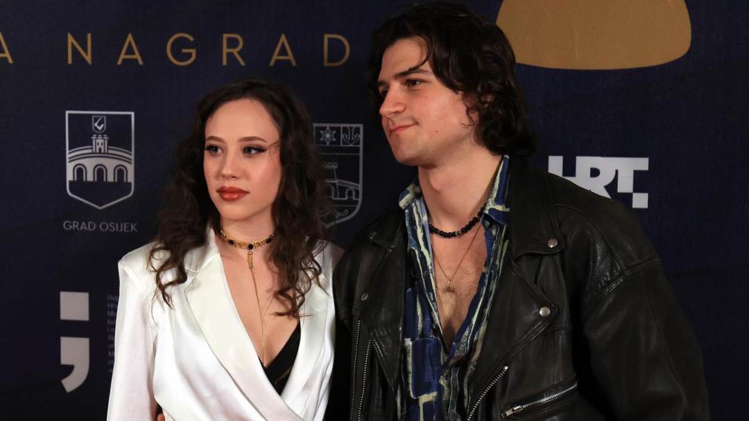 Filip Rudan sa zaručnicom Tarom na Porinu | Story