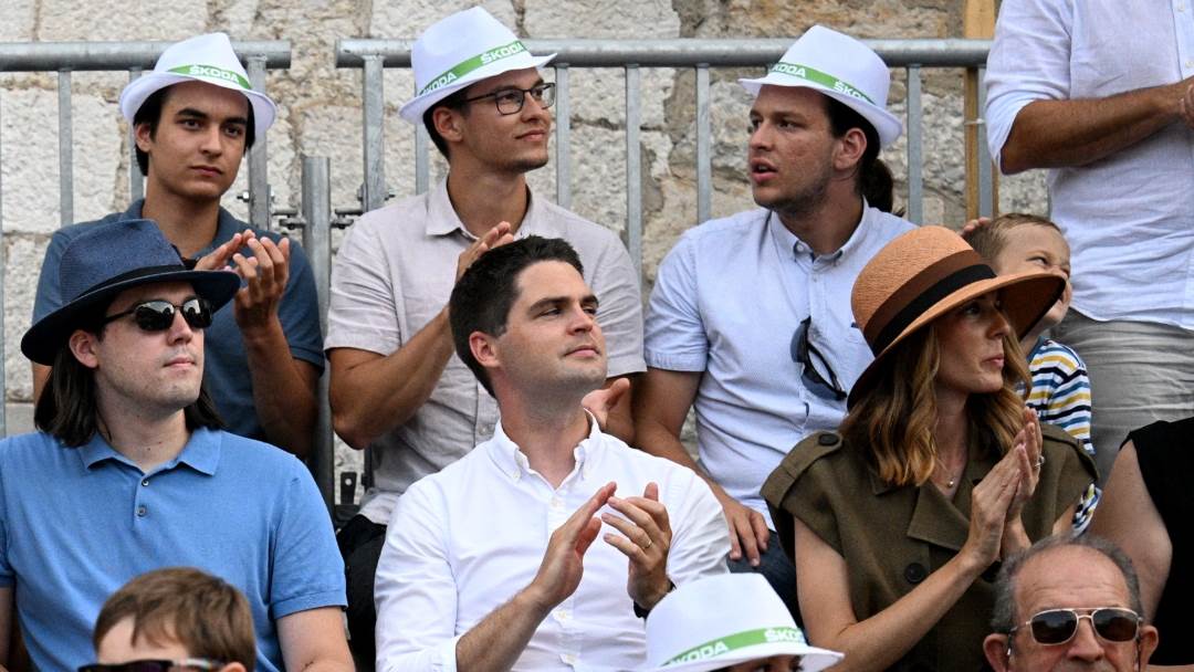 Karlo Ressler sa suprugom na Sinjskoj alci | Story