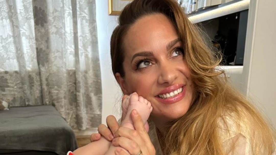 Simona Mijoković objavila fotografiju s bebom | Story