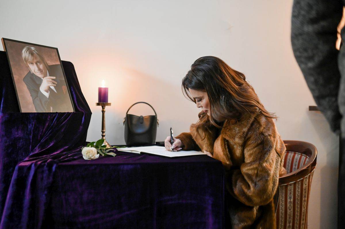 Dirljiv trenutak između Severine i Matije Vuice na komemoraciji za ...