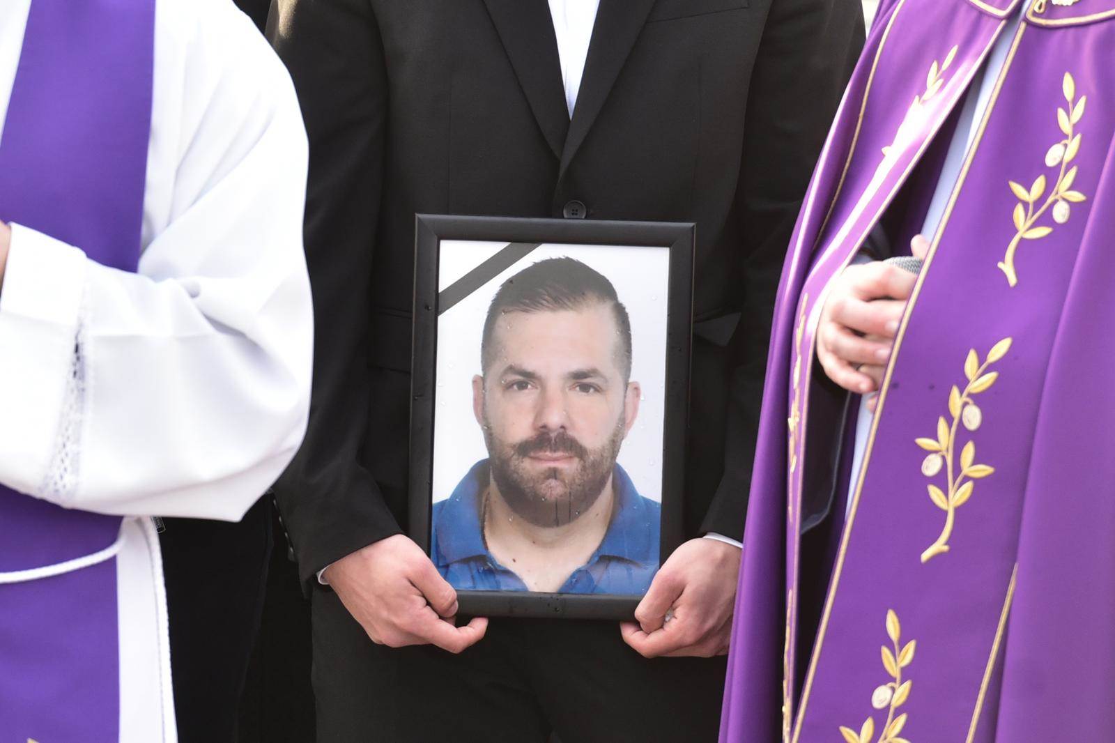 Pokopan David Ricov | Story