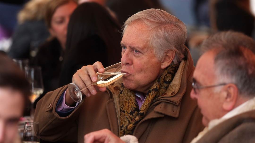 Dikan opleo po Miloradu Pupovcu | Story