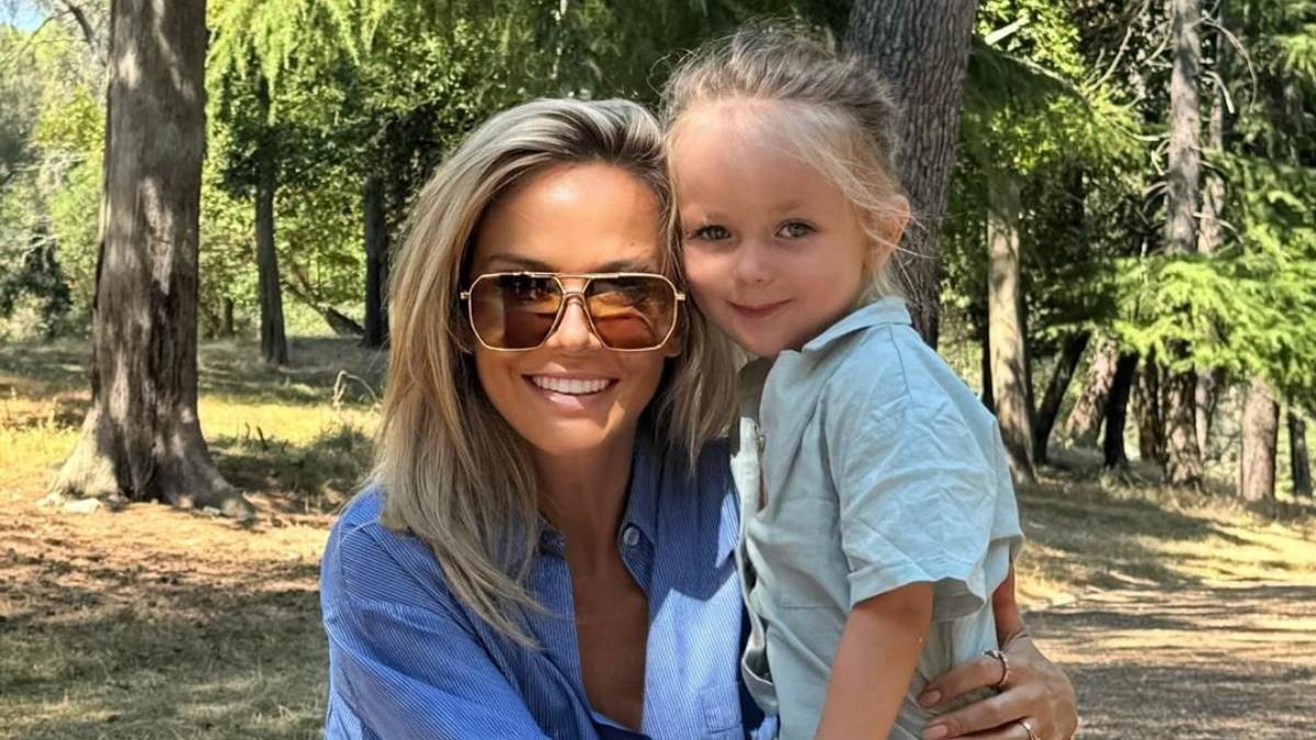 Maja Šuput objavila snimku na kojoj se Bloom igra autićima | Story