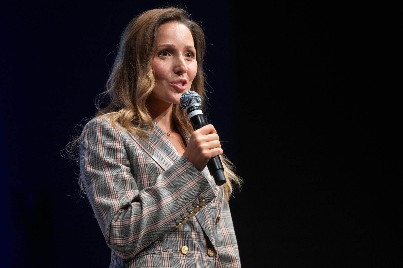 Jelena Đoković je dobivala batine | Story