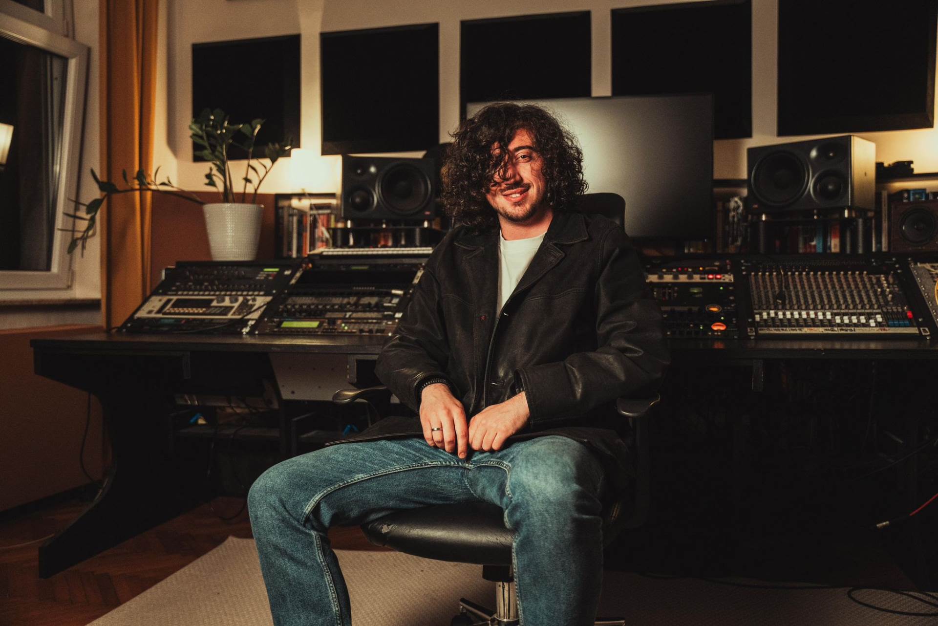 Mladi producent i glazbenik Lovro Baletić vraća retro zvuk s modernim ...