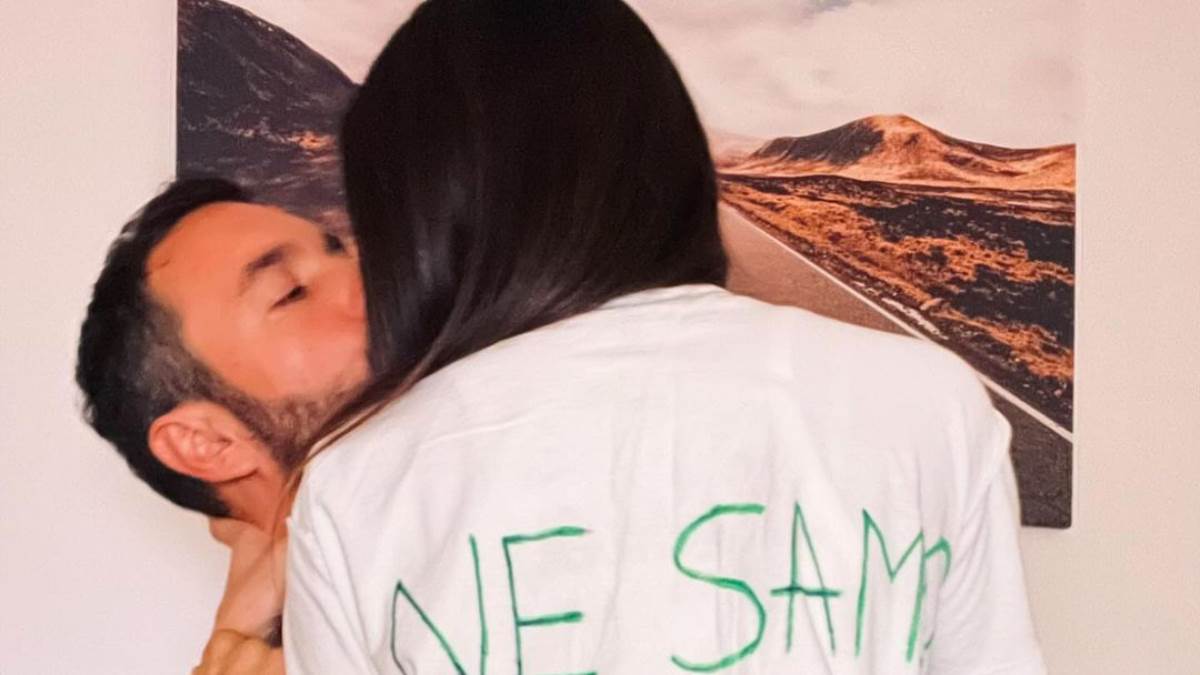 Ivan Herceg uživa u strastvenim poljupcima s misterioznom crnkom | Story