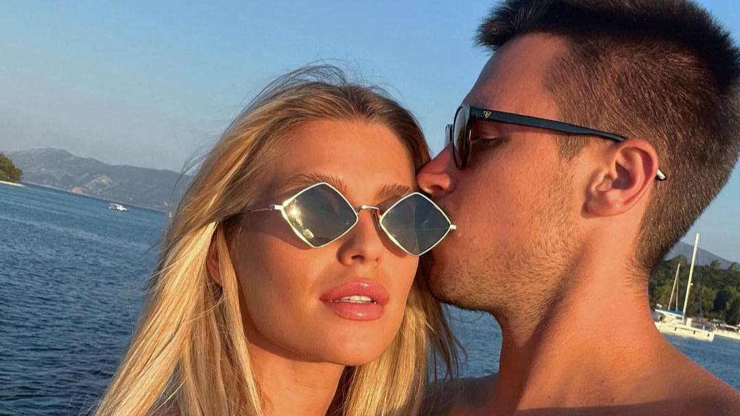 Trudna bivša djevojka brata Novaka Ðokovica | Story