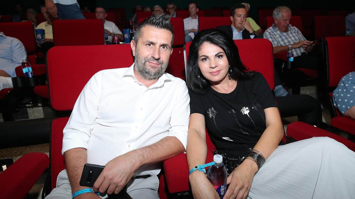 Tko je Senka Bjelica supruga Nenada Bjelice? | Story