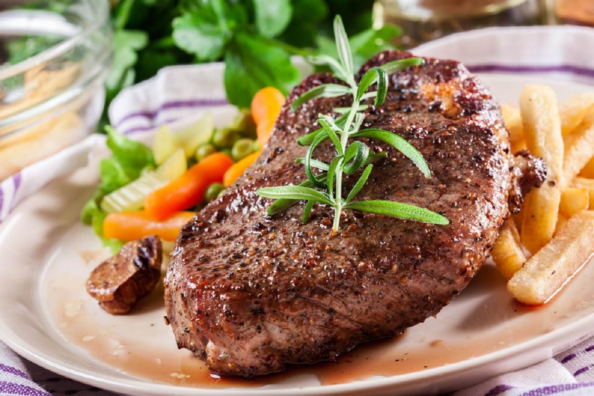 Kako ispeći savršeno sočan ramstek | Story