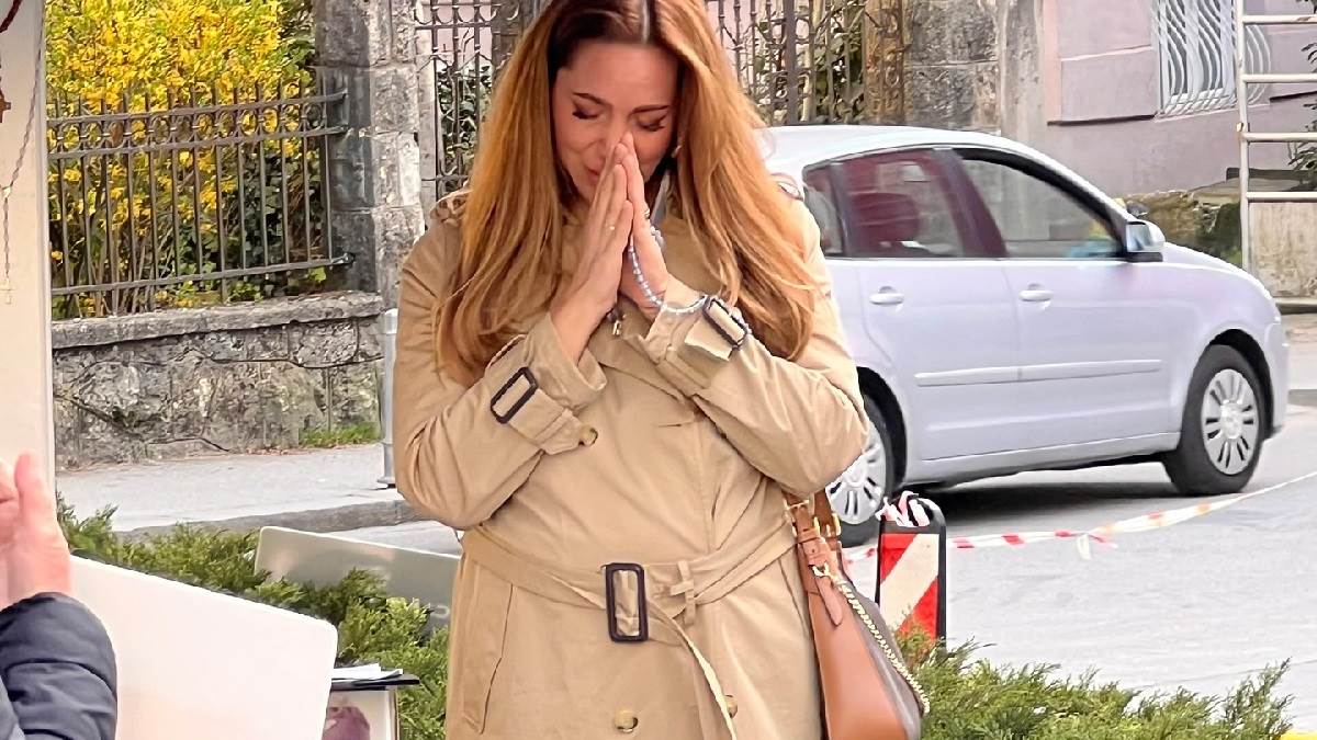 Simona Mijoković otkrila da joj je s 12 godina oduzeta nevinost | Story