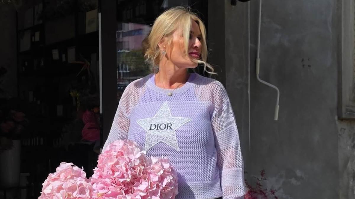 Iva Todorić pozirala s Labubu lutkom | Story