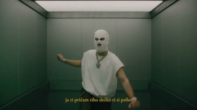 Kako Devito izgleda bez maske? | Story