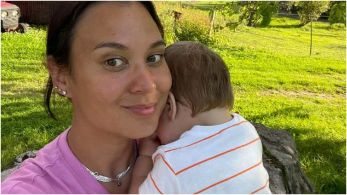 Bebi se krpelj zalijepio za trepavice | Story