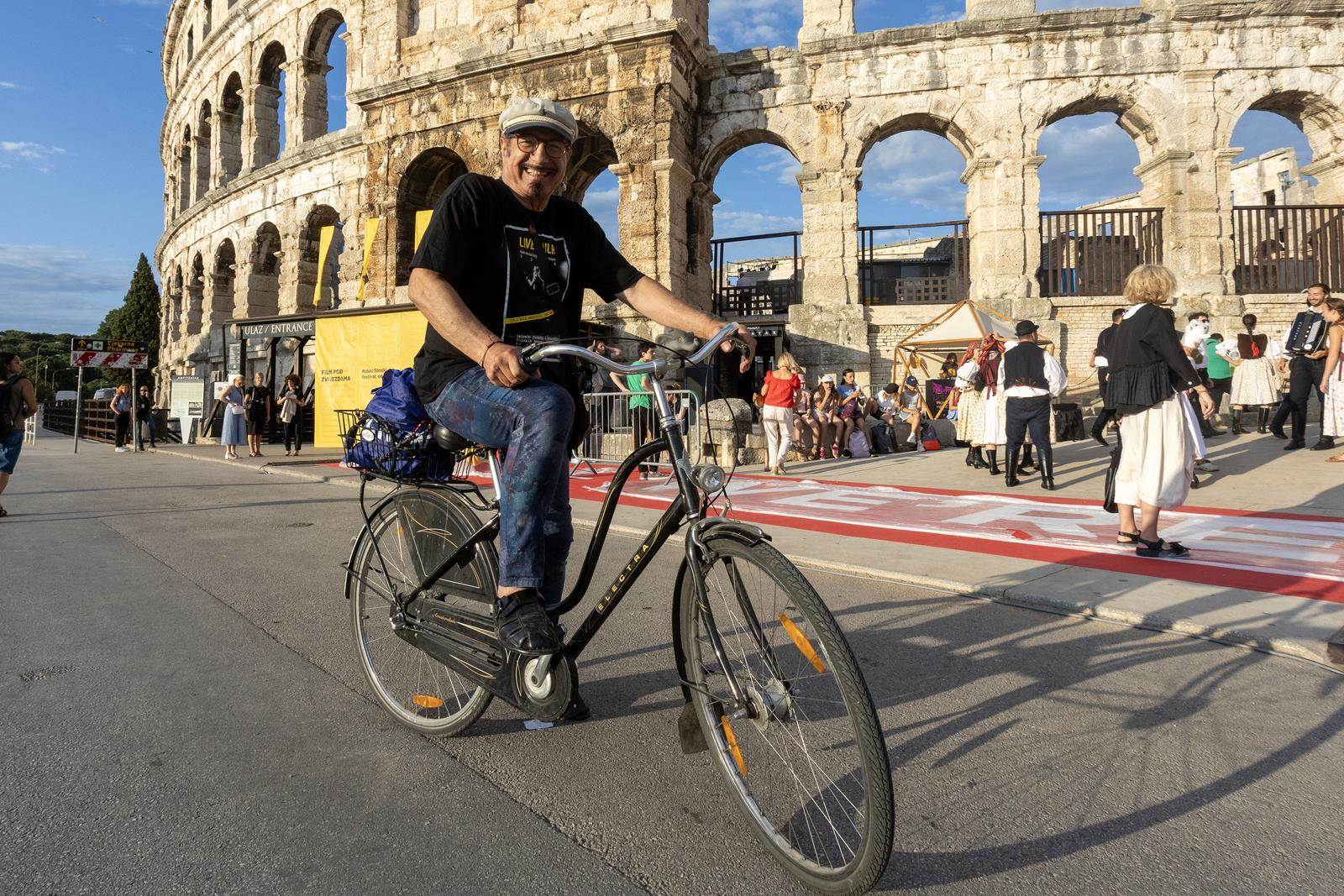 Seid Memić Vajta preživljavao je sa 170 eura mirovine | Story