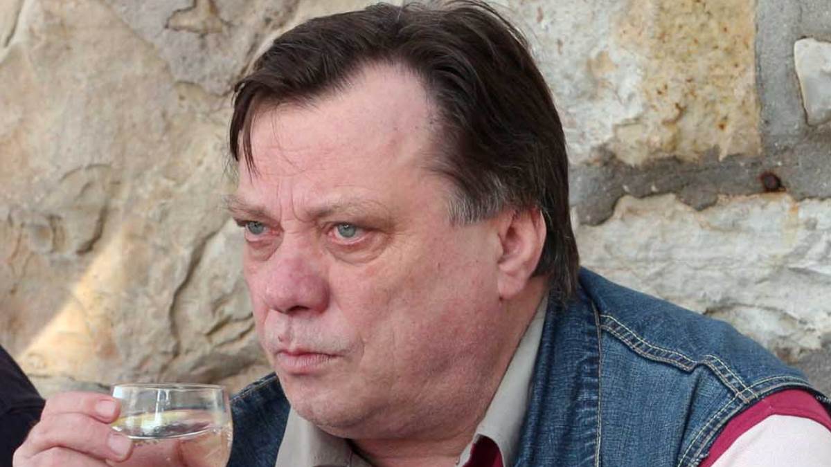 Od čega je umro Halid Bešlić? | Story