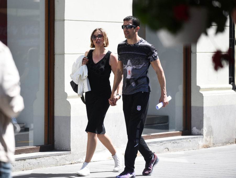 Poznata domaća glumica prvi put u javnosti s novim dečkom | Story