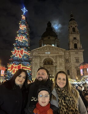 Jacques Houdek pozirao s obitelji u Budimpešti | Story