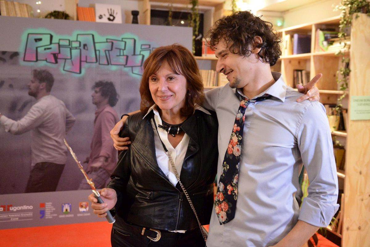 Filip Vidović ulovljen u zagrljaju najdraže žene | Story